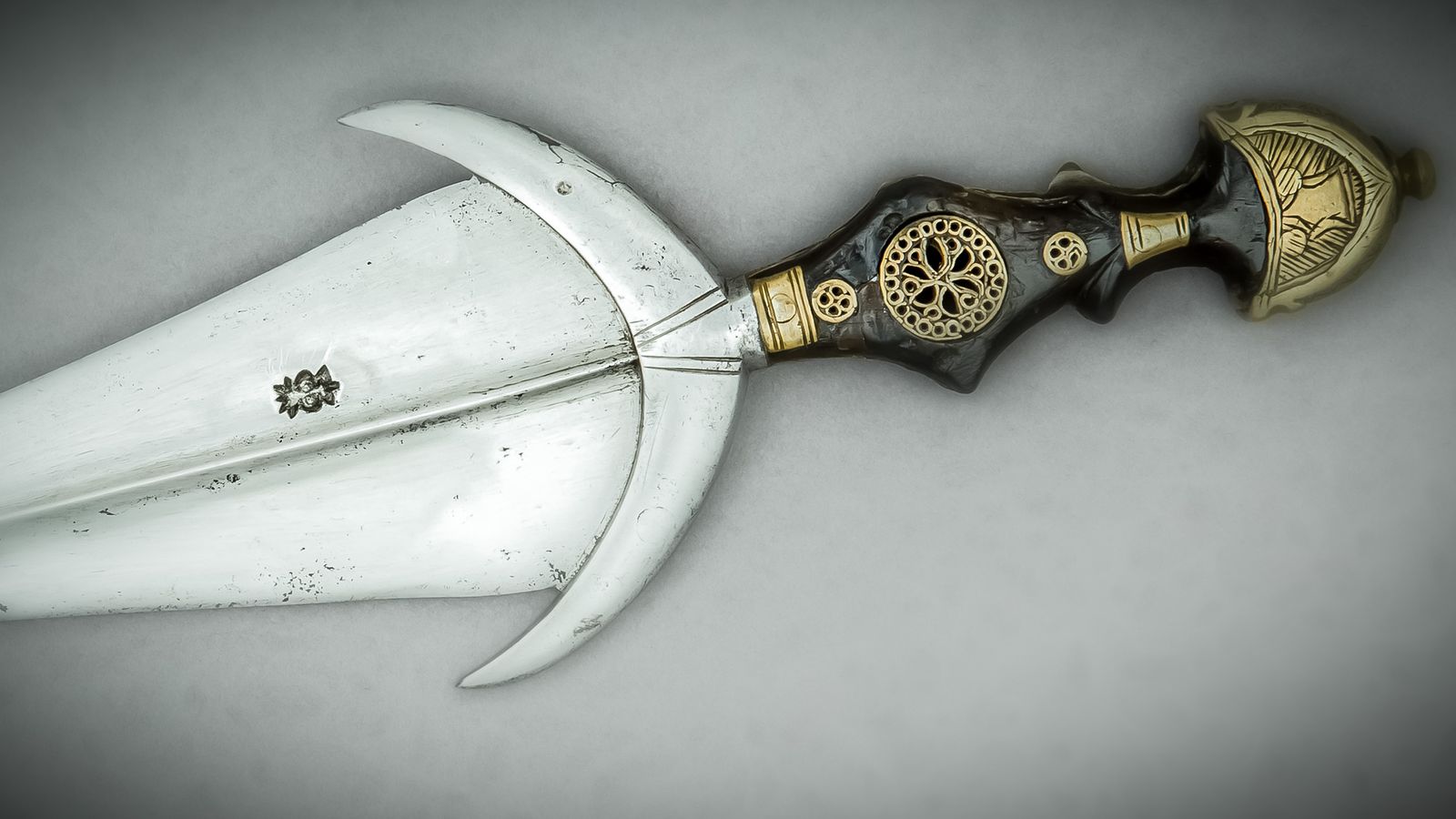 A bit of trivia regarding the Cinquedea